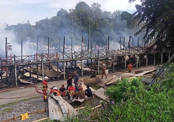 Fire razes longhouse to the ground in Sibu - Citizens Journal