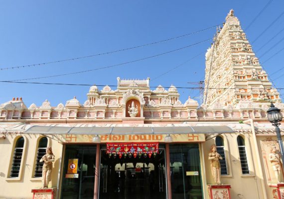 Chow lauds Sri Muniswarar Temple’s community initiatives - Citizens Journal