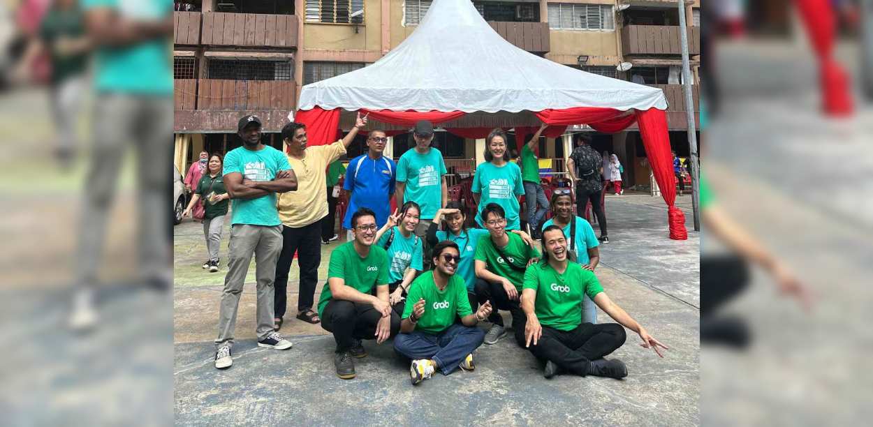 Grab riders unite to bring aid to underserved communities - Citizens ...