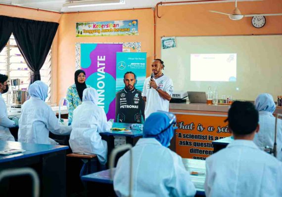 Lewis Hamilton visits SMK Seri Keramat and champions STEM - Citizens ...